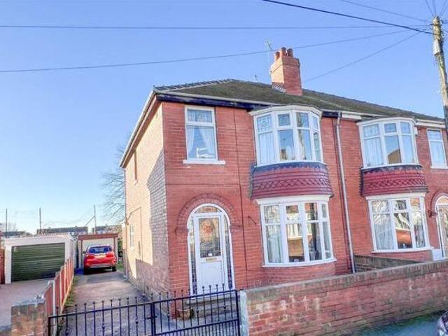 3 Bedroom Semi detached House For Sale In Bentley