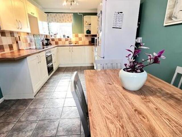 3 Bedroom Semi detached House For Sale In Benwick