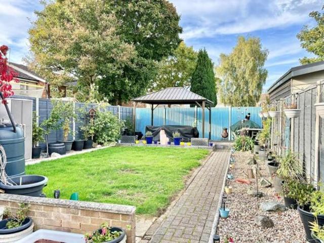 3 bedroom semi detached house for sale in Benacre Road, Ipswich, IP3