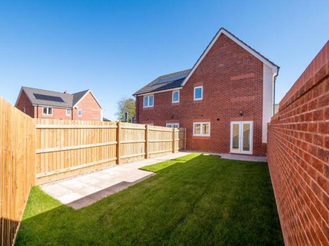 3 bedroom semi detached house for sale in Bennetts Road, North Keresley, CV7