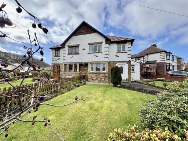 3 bedroom semi detached house for sale in Benomley Crescent, Almondbury, Huddersfield, HD5 8LT, HD5