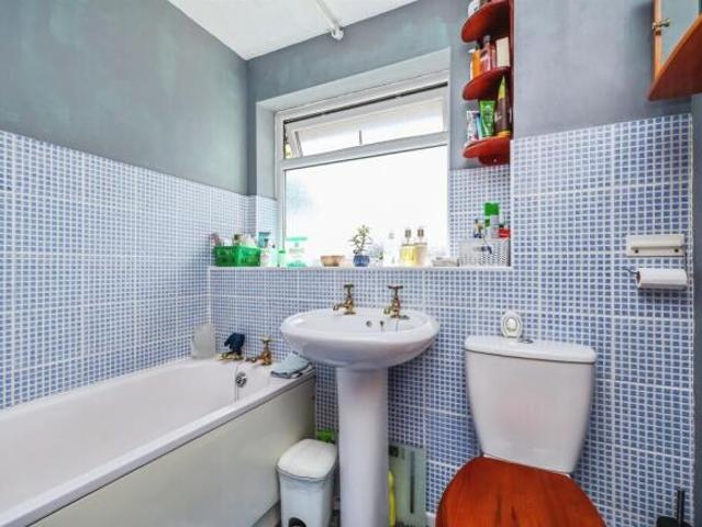 3 bedroom semi detached house for sale in Beauclerk Drive, Nottingham, NG5
