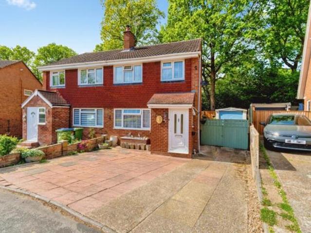 3 bedroom semi detached house for sale in Beaulieu Close, Southampton, Hampshire, SO16