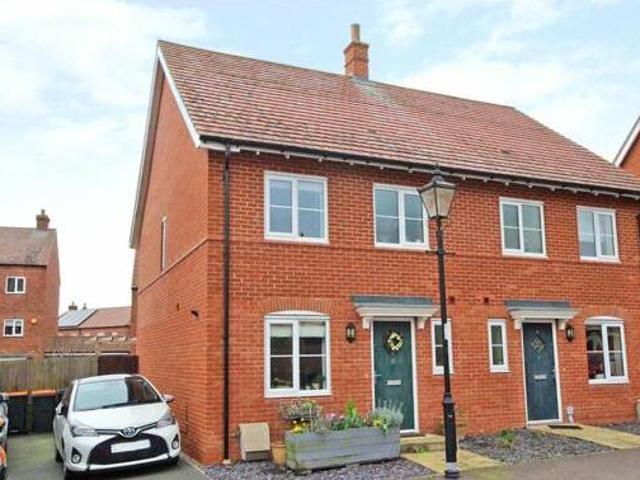 3 Bedroom Semi detached House For Sale In Bedford, Bedfordshire