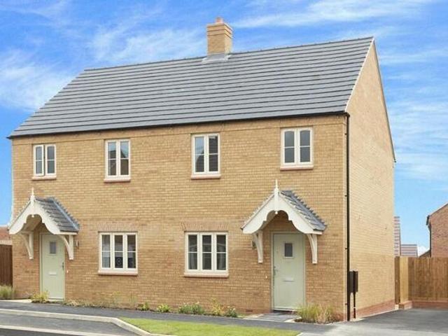 3 Bedroom Semi detached House For Sale In Bedford