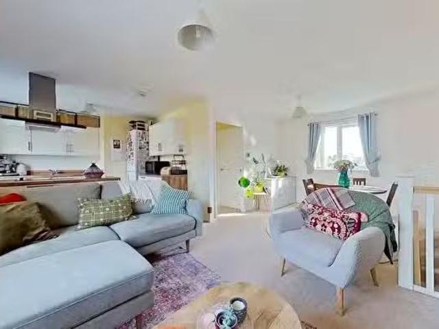 3 Bedroom Semi Detached House For Sale In Beeby Way, Broughton.