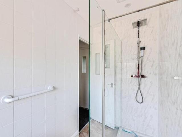 3 bedroom semi detached house for sale in Beech Avenue, Swindon, SN2