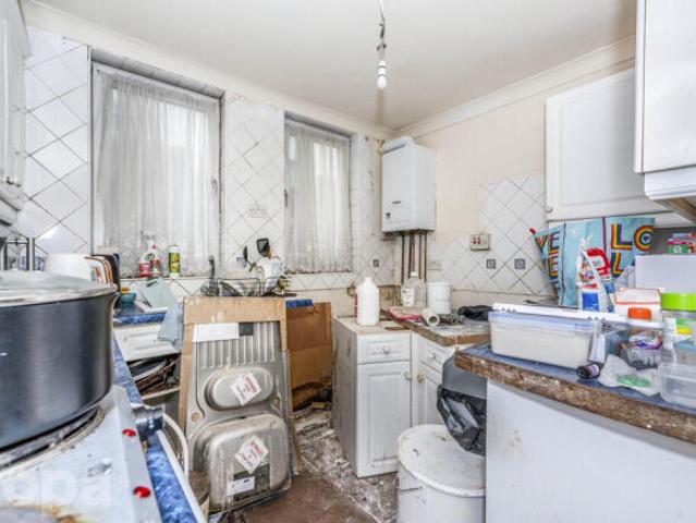 3 bedroom semi detached house for sale in Beech Road, Dartford, DA1