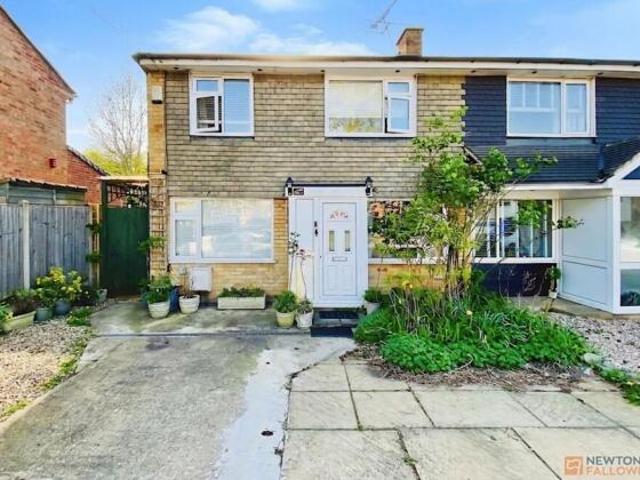 3 bedroom semi detached house for sale in Beechwood Avenue, Leicester Forest East, LE3
