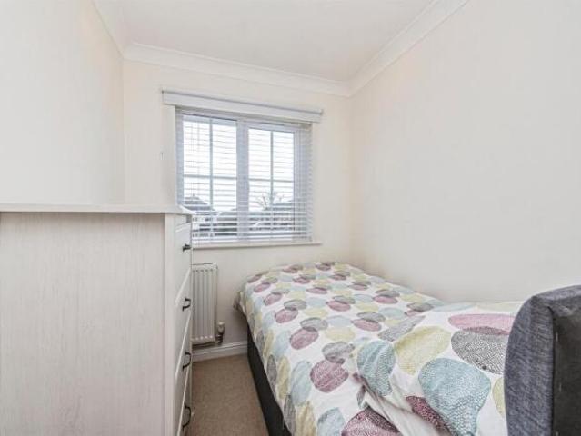 3 bedroom semi detached house for sale in Belfry Square, Beggarwood, Basingstoke, RG22