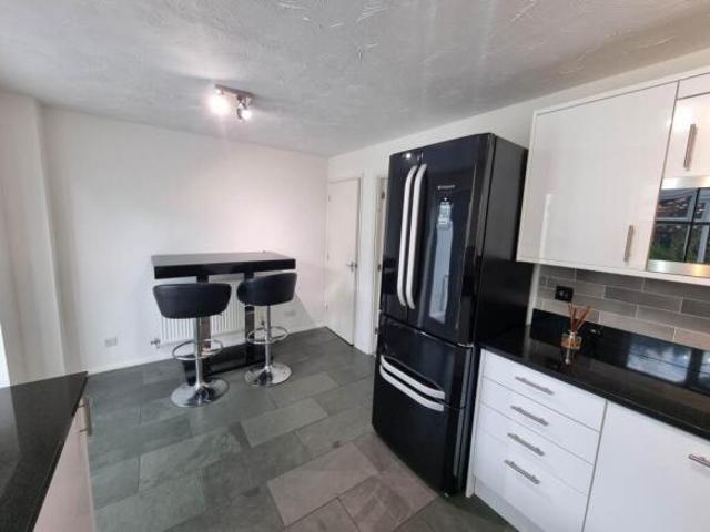 3 bedroom semi detached house for sale in Bell View, St Albans, AL4
