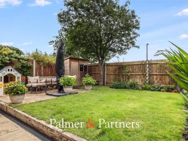 3 bedroom semi detached house for sale in Belmont Close, Springfield, Chelmsford, Essex, CM1