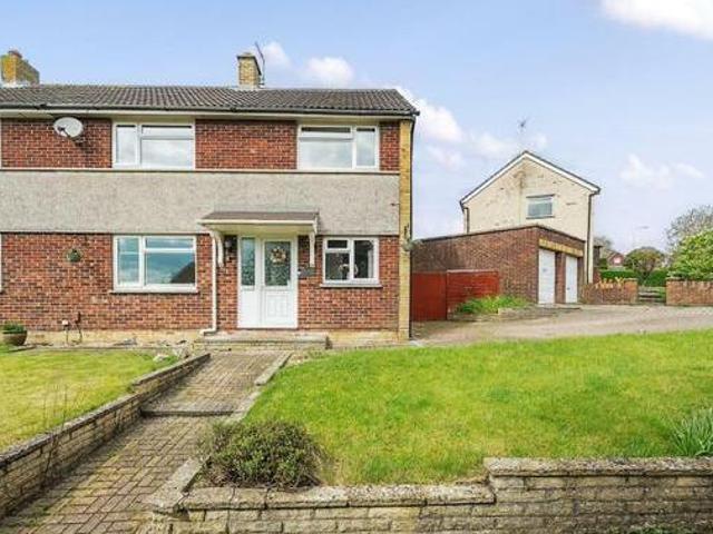 3 Bedroom Semi detached House For Sale In Berkshire