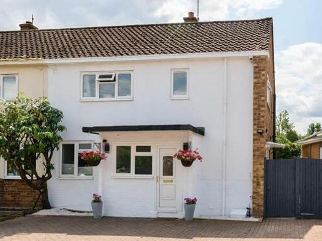 3 Bedroom Semi detached House For Sale In Berkshire