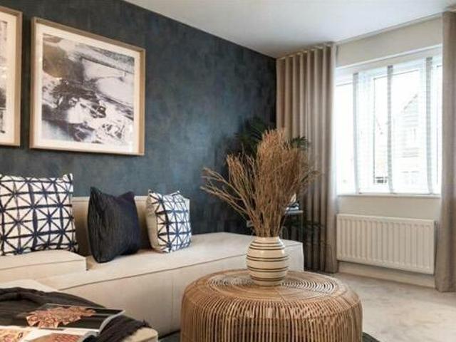 3 Bedroom Semi detached House For Sale In Berrywood Road, Northampton