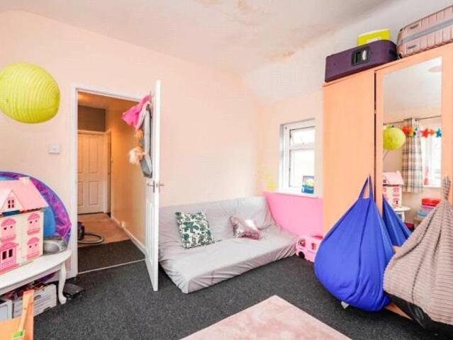 3 bedroom semi detached house for sale in Beverley Close, Norwich, Norfolk, NR5