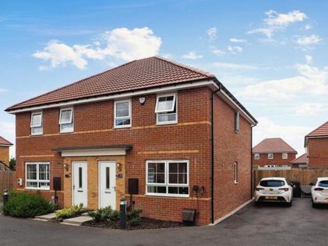 3 Bedroom Semi detached House For Sale In Bingham, Nottingham