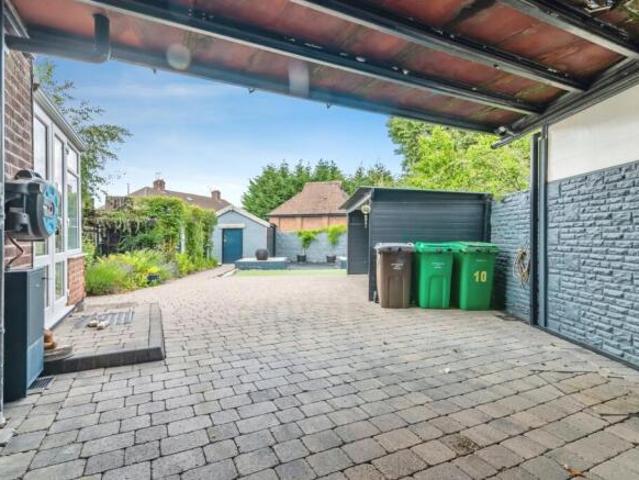 3 bedroom semi detached house for sale in Bingley Close, Nottingham, Nottinghamshire, NG8