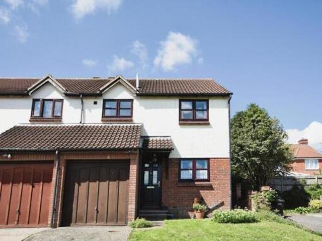 3 Bedroom Semi detached House For Sale In Billericay, Essex
