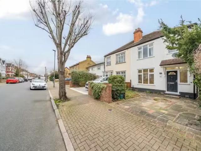 3 bedroom semi detached house for sale in Birkbeck Road, Becke.