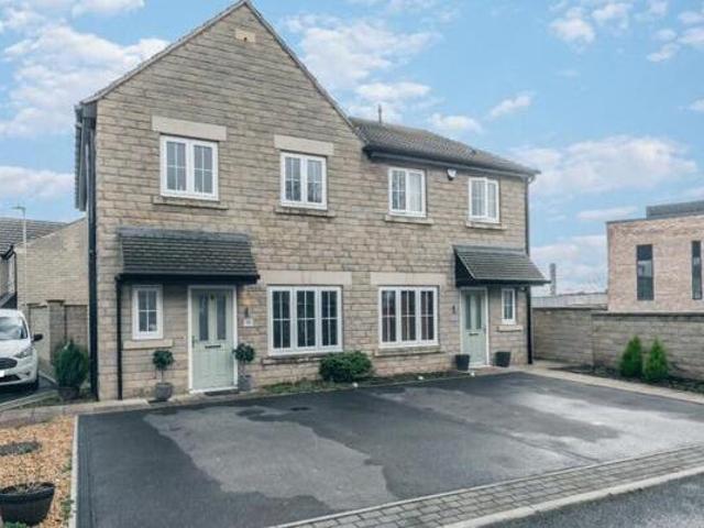 3 Bedroom Semi detached House For Sale In Birkenshaw, Bradford