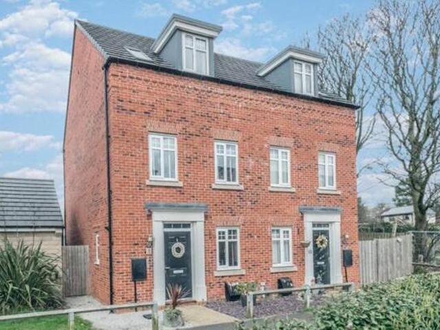 3 Bedroom Semi detached House For Sale In Birkenshaw, Bradford