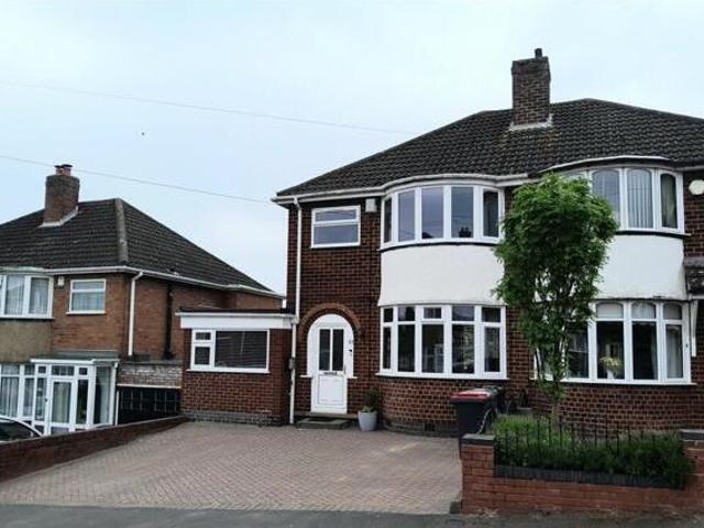 3 Bedroom Semi detached House For Sale In Birmingham, Warwickshire