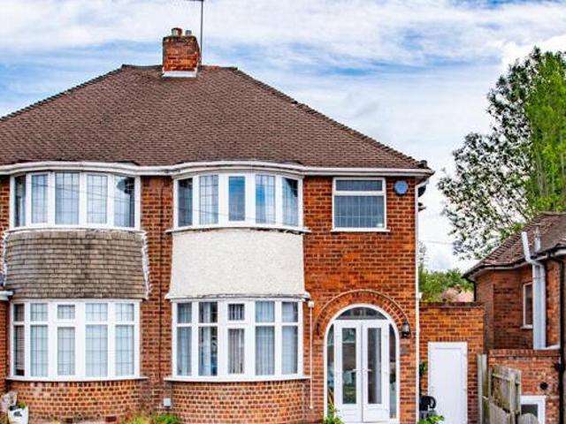 3 Bedroom Semi detached House For Sale In Birmingham, West Midlands