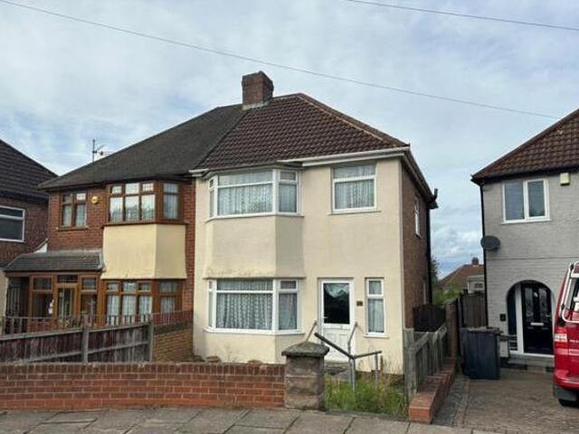 3 Bedroom Semi detached House For Sale In Birmingham, West Midlands