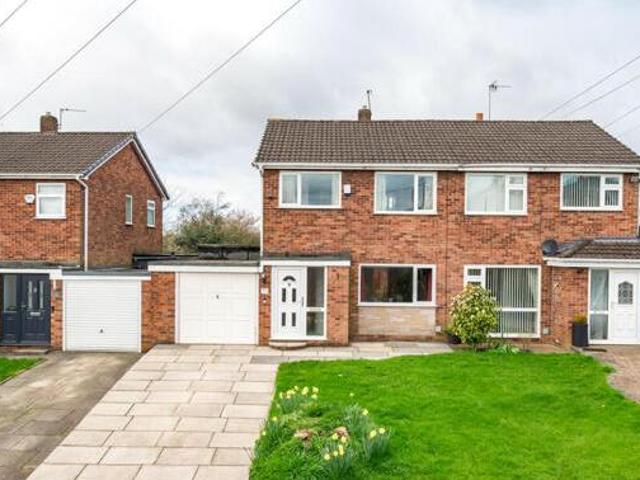 3 Bedroom Semi detached House For Sale In Boothstown, Manchester
