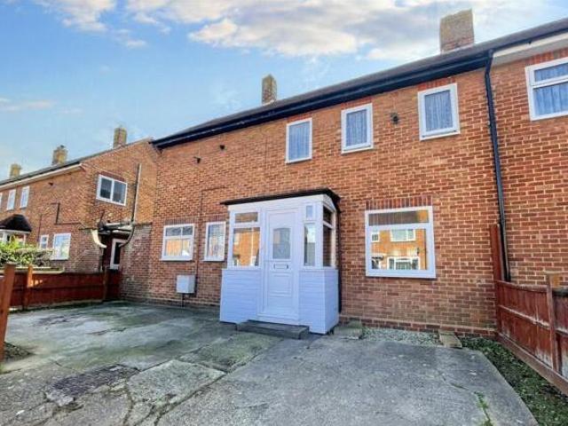 3 Bedroom Semi detached House For Sale In Bognor Regis, West Sussex
