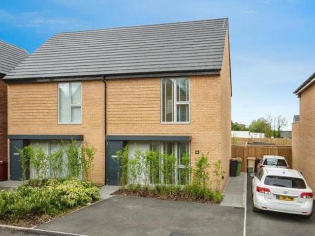 3 Bedroom Semi detached House For Sale In Bolton, Lancashire