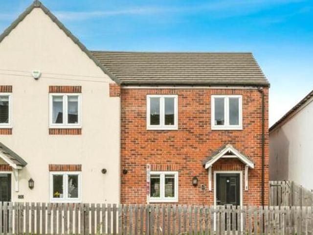 3 Bedroom Semi detached House For Sale In Bolton upon dearne
