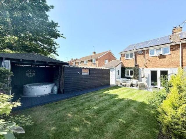 3 bedroom semi detached house for sale in Bosmore Road, Limbury Road, Luton, Bedfordshire, LU3 2TR, LU3