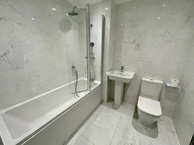 3 bedroom semi detached house for sale in Botanical Grove, Luton, Bedfordshire, LU2 7GZ, LU2
