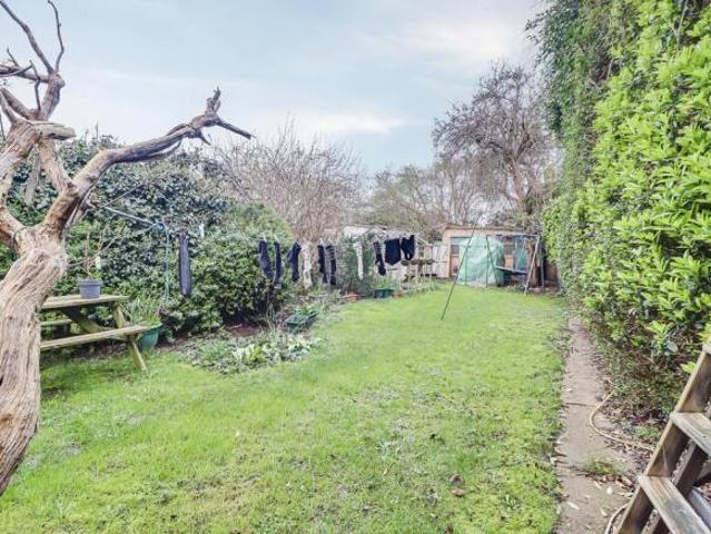 3 bedroom semi detached house for sale in Bournemouth Park Road, Southend on Sea, SS2