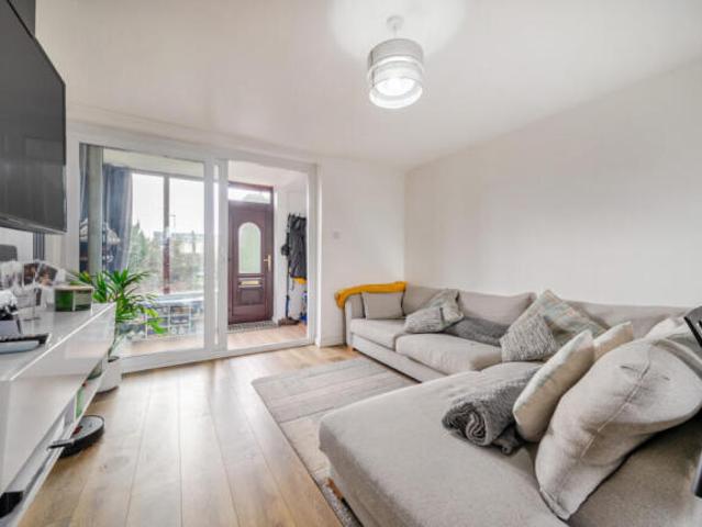 3 bedroom semi detached house for sale in Bourton Close, Tilehurst, Reading, RG30