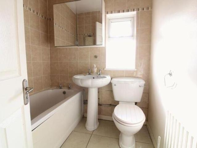 3 bedroom semi detached house for sale in Black Swan Lane, Icknield, LU3