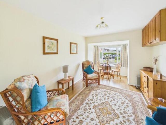 3 bedroom semi detached house for sale in Brownes Way, Hallow, Worcester, Worcestershire, WR2