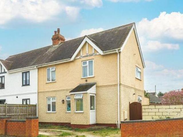 3 Bedroom Semi detached House For Sale In Broadway, Worcestershire