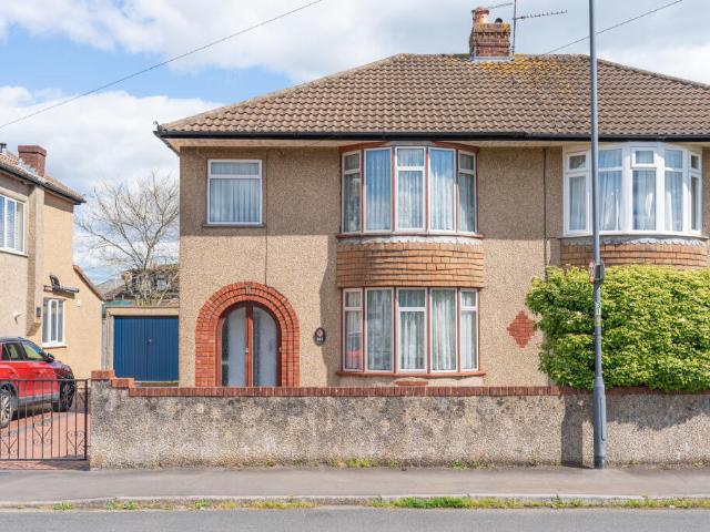 3 bedroom semi detached house for sale in Bromley Heath Road, BS16