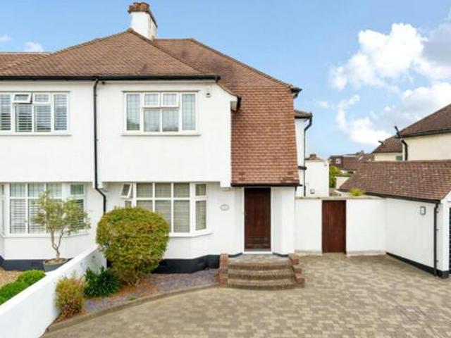 3 Bedroom Semi detached House For Sale In Bromley, Kent