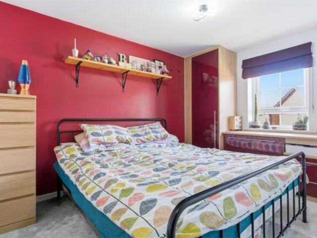 3 bedroom semi detached house for sale in Brompton Park, Kingswood, Hull, HU7