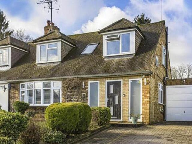 3 Bedroom Semi detached House For Sale In Brookmans Park, Hatfield