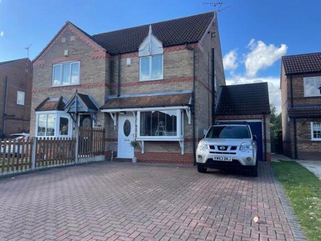 3 bedroom semi detached house for sale in Brooklands Way, Lincoln, LN6