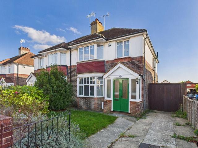 3 bedroom semi detached house for sale in Broomfield Avenue, Worthing, BN14 7SD, BN14
