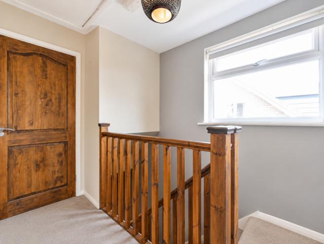 3 bedroom semi detached house for sale in Broomfield Close, Guildford, Surrey, GU3