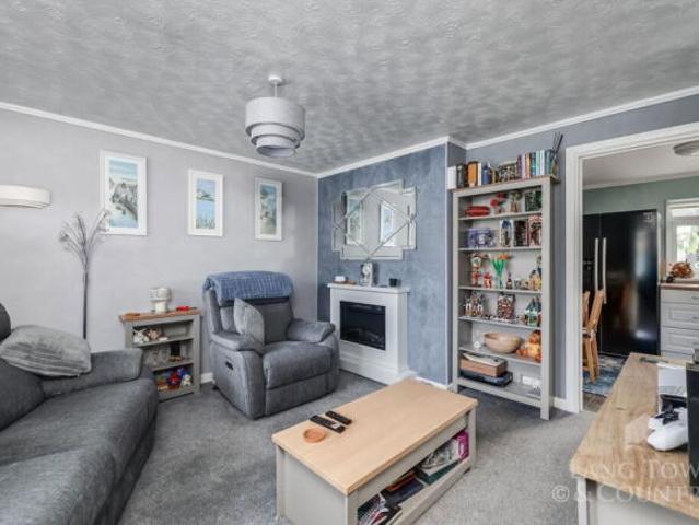 3 bedroom semi detached house for sale in Broomfield Drive, Hooe, Plymouth, PL9