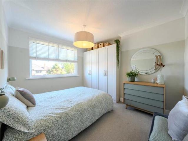3 bedroom semi detached house for sale in Broomfield, Leeds, West Yorkshire, LS16