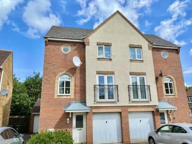 3 Bedroom Semi detached House For Sale In Braunstone, Leicester